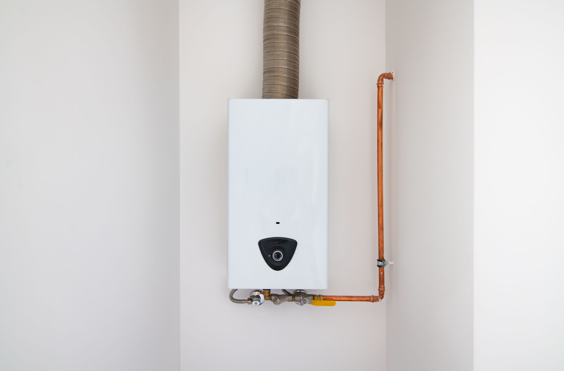 Tankless Water Heaters: Benefits & Savings for Your Home
